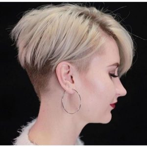 Best Easy Hairstyles for Damaged Hair in 2023 (With Pictures)