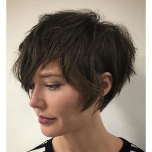 Best Easy Hairstyles for Damaged Hair in 2023 (With Pictures)