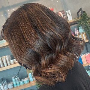 50 Attractive Chocolate Brown Hair with Highlights for Women in 2025 ...
