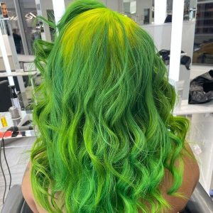 50 Coolest Green Hair Hairstyle Ideas for Women in 2025 | Hairstyle Secrets
